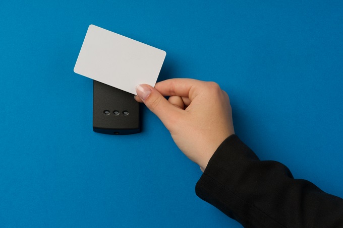 Long range RFID hacking tool to be released at Black Hat | Threatpost ...