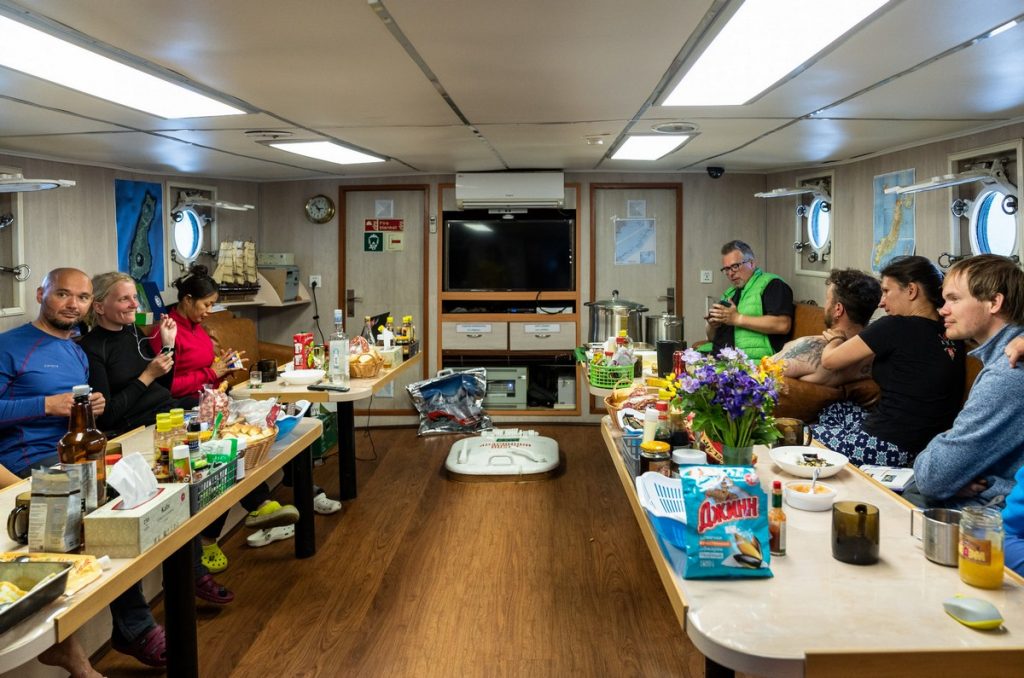 The world’s largest man-made explosion ever – by far: in the Kurils ...