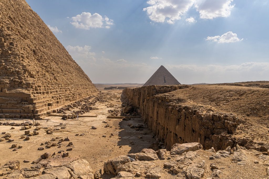Erosion, disintegration, conspirology and OMG-views: the Pyramids of ...