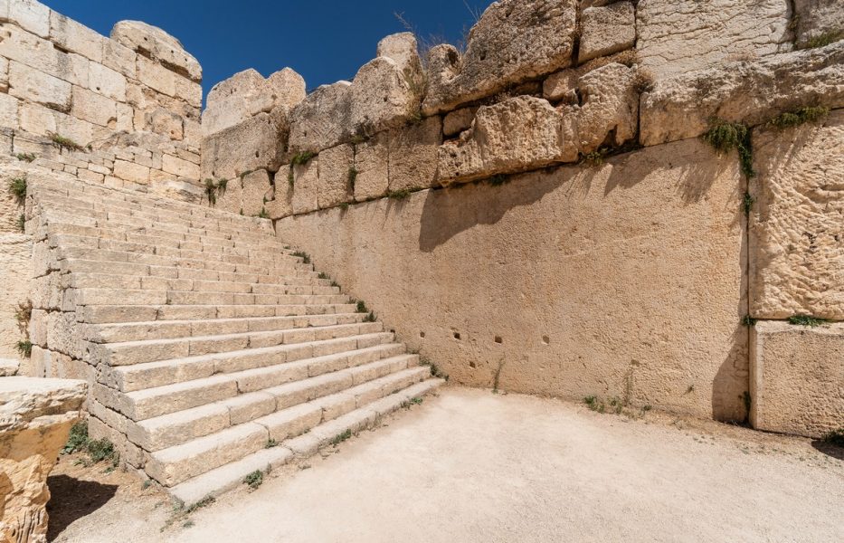 Erosion, disintegration, conspirology and OMG-views: the Pyramids of ...