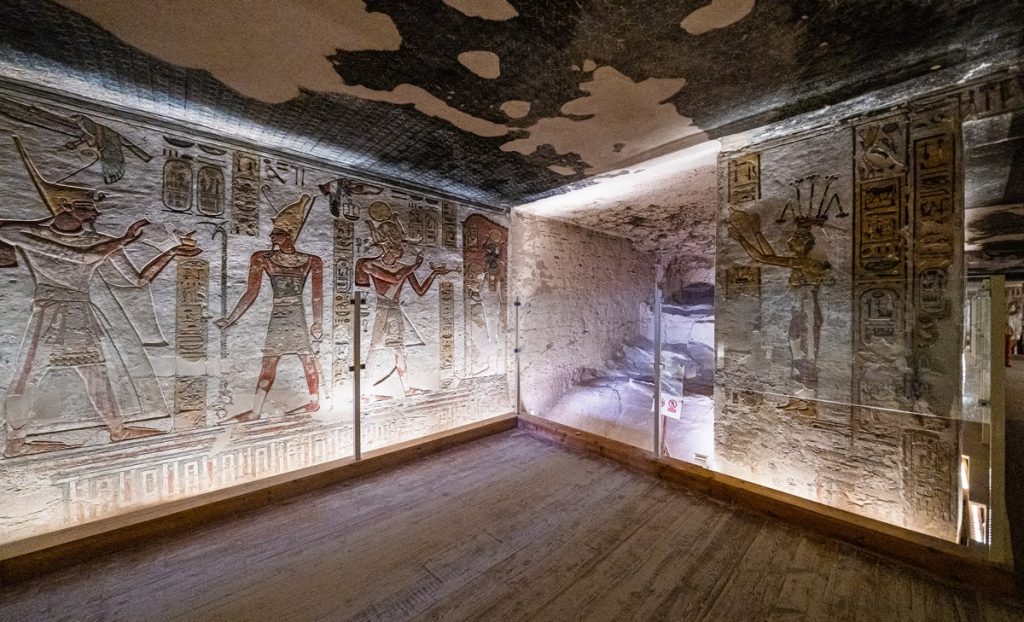 The underground labyrinth of tunnels and tombs of the Valley of the ...