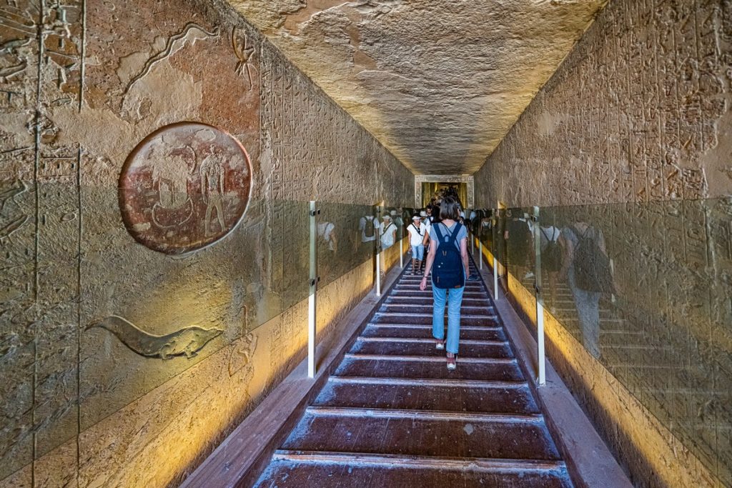 The underground labyrinth of tunnels and tombs of the Valley of the ...