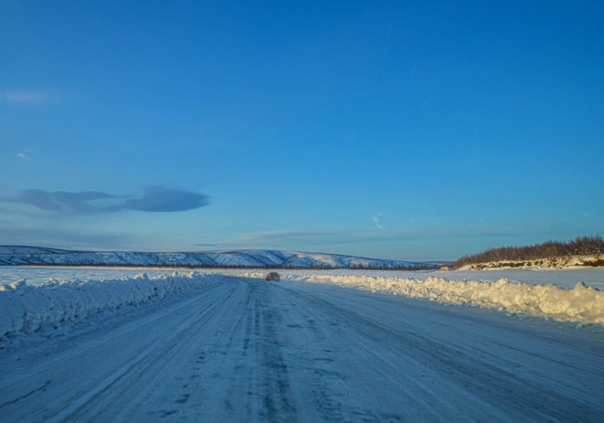 Yakutian winter roads, photoshoots on frozen rivers, and 4×4 and other ...