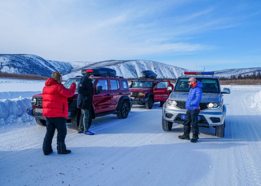 Yakutian winter roads, photoshoots on frozen rivers, and 4×4 and other ...