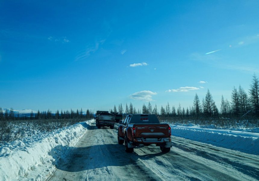 Yakutian winter roads, photoshoots on frozen rivers, and 4×4 and other ...