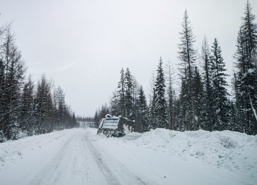 Yakutian winter roads, photoshoots on frozen rivers, and 4×4 and other ...