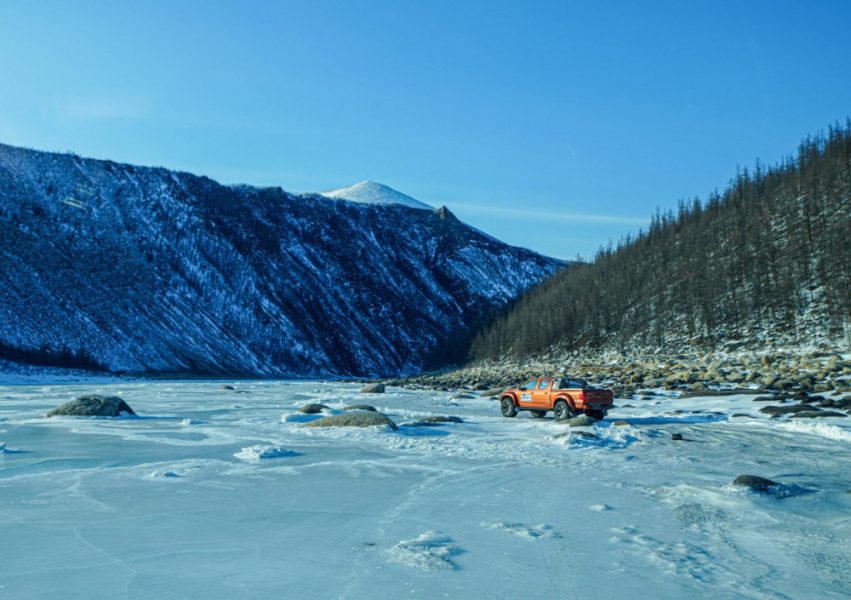 Yakutian winter roads, photoshoots on frozen rivers, and 4×4 and other ...