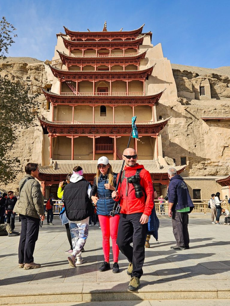 The Taklamakan Desert: the Dunhuang Dunes and the 500 Buddhist Caves of ...